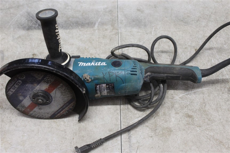TOIMIVA MAKITA GA9020S myydään ei hylätä | Konkurssihuutokauppa