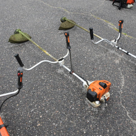 Myydään Stihl FS 240C trimmeri | Konkurssihuutokauppa