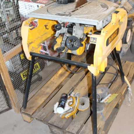 DEWALT D27105-xc KÄÄNTÖPÖYTÄ-SIRKKELI | Konkurssihuutokauppa